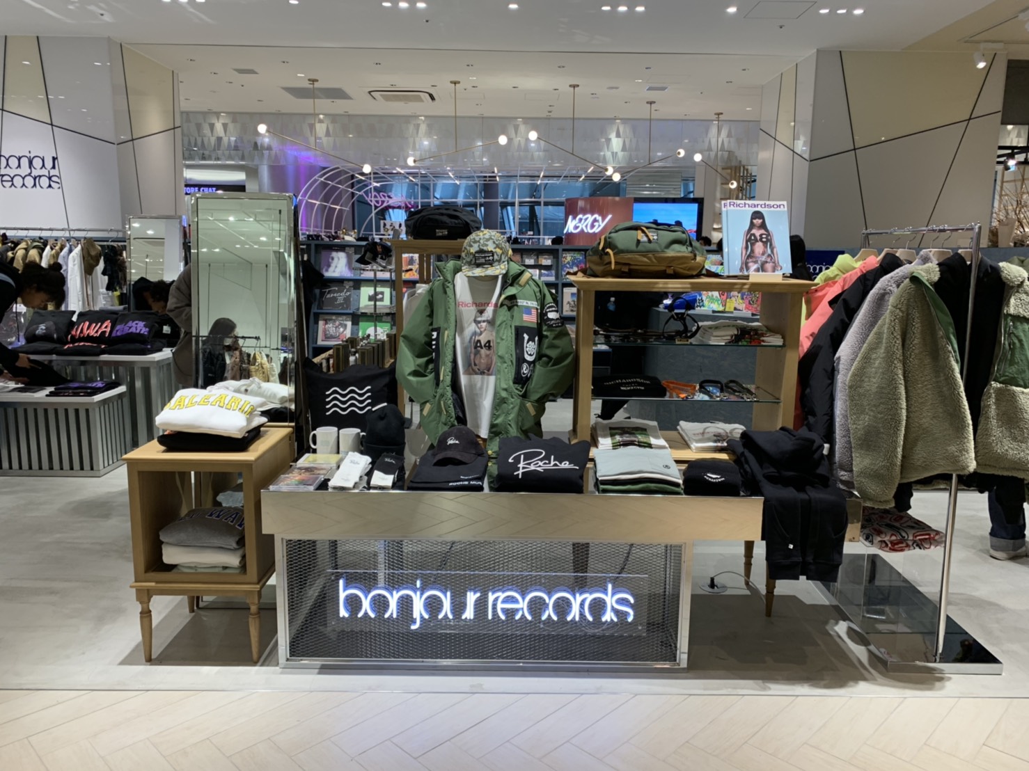 Roche Musique × bonjour records | BGM by Rambling Records